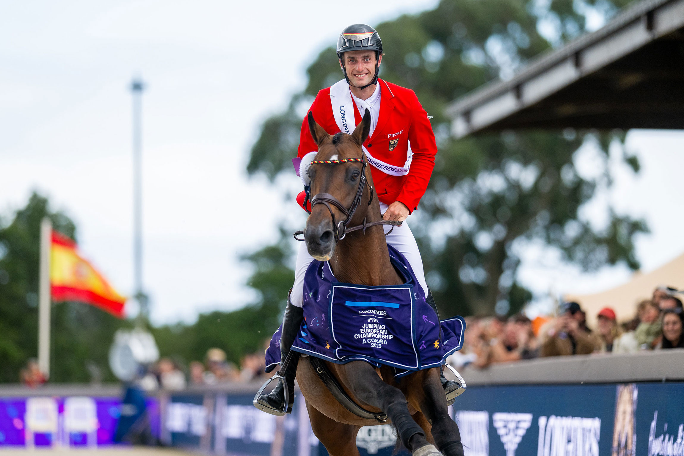 United by Touch: The Rise of Richard Vogel and Jumping's Most ...