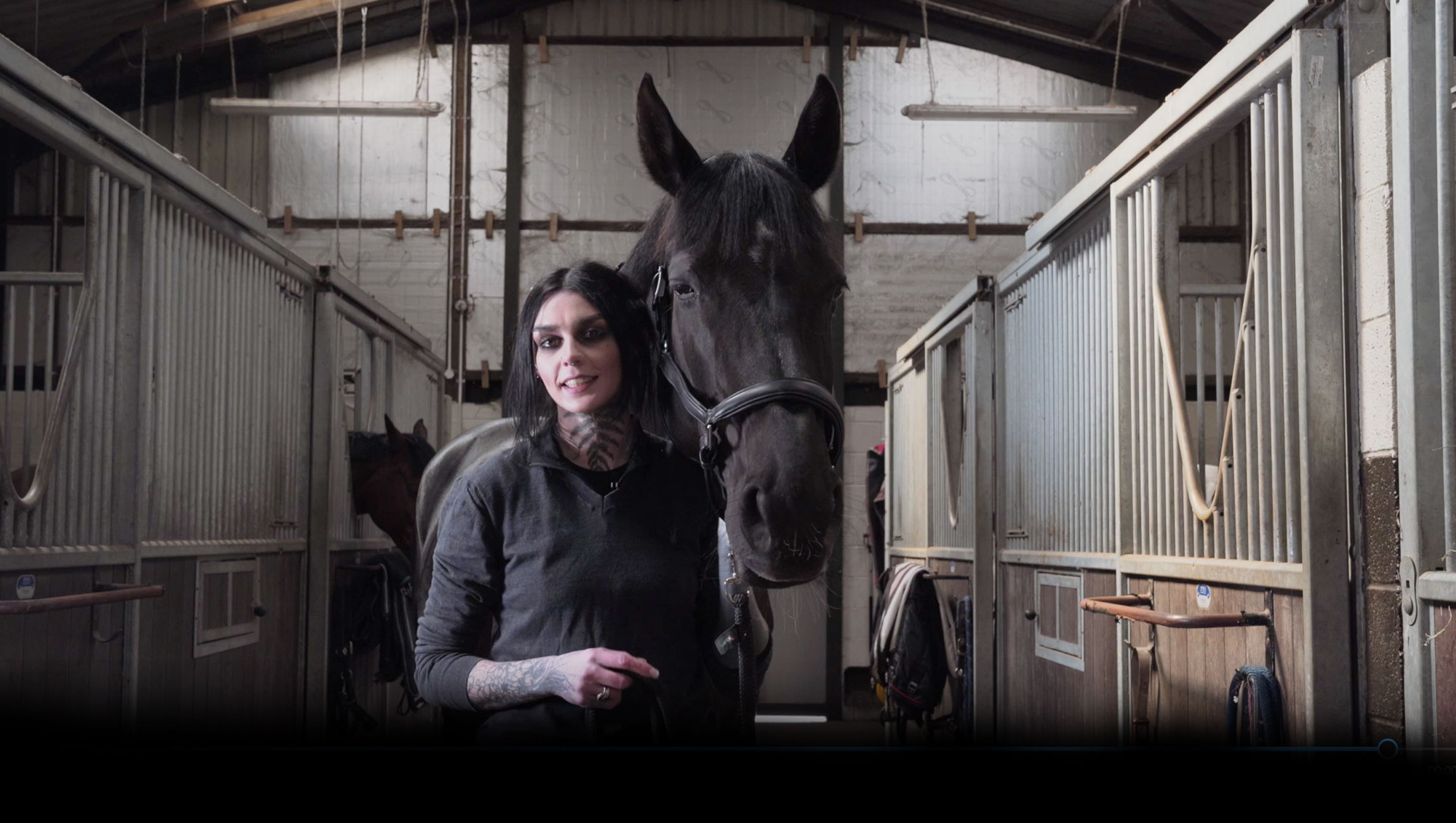 Watch: Niki Baxter Plaits Dressage Star Davina!