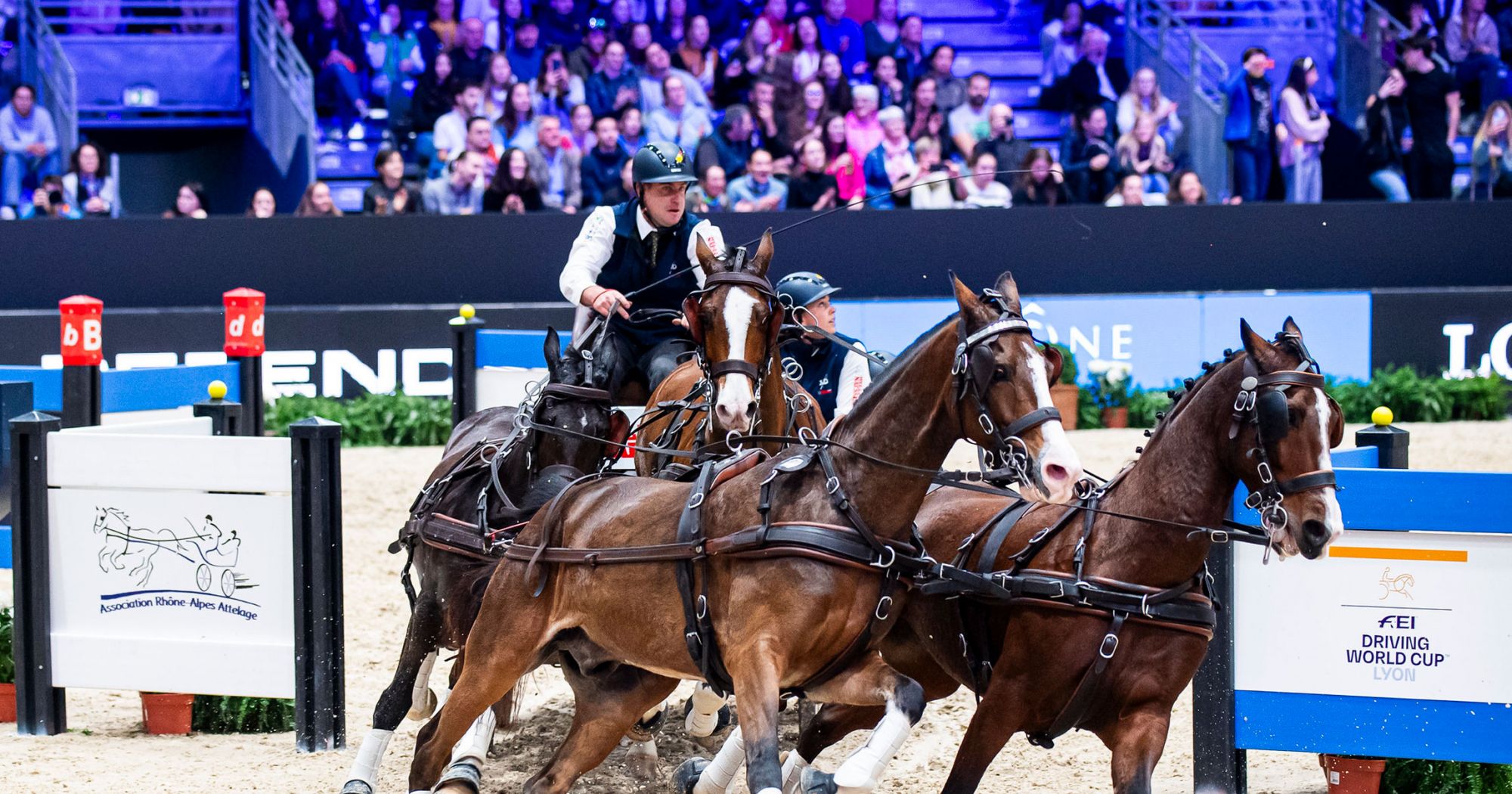 Degrieck Dominates in Lyon